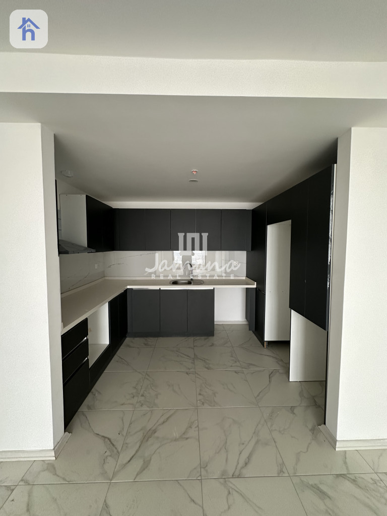 Modern Apartment with City View | Empire Pearl Towers, Erbil | Homele.com